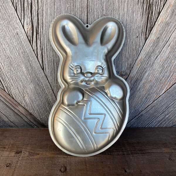 Bunny Cake Pan - Etsy