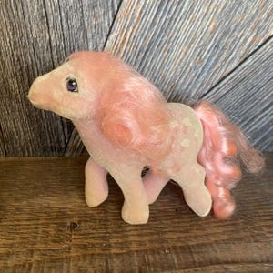 2 Vintage My Little Pony so Soft Hippity Hop, Lickity Split Pink Fuzzy ...