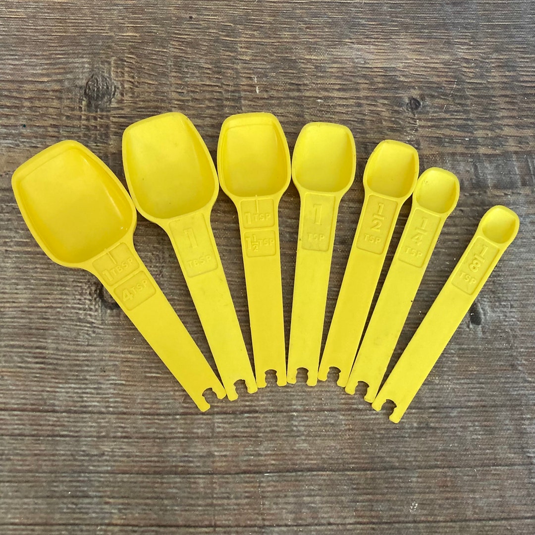 Vintage Tupperware Measuring Spoons Plastic Tupper Ware Measuring Spoon ...