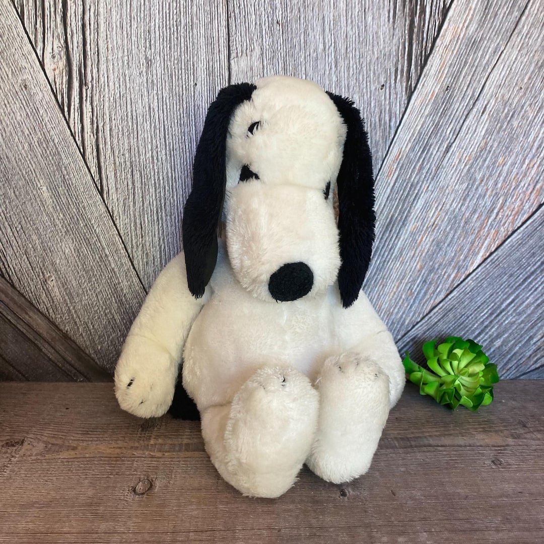 Snoopy Plush Toy Snoopy Stuffed Animal 1968 United Feature Syndicate ...