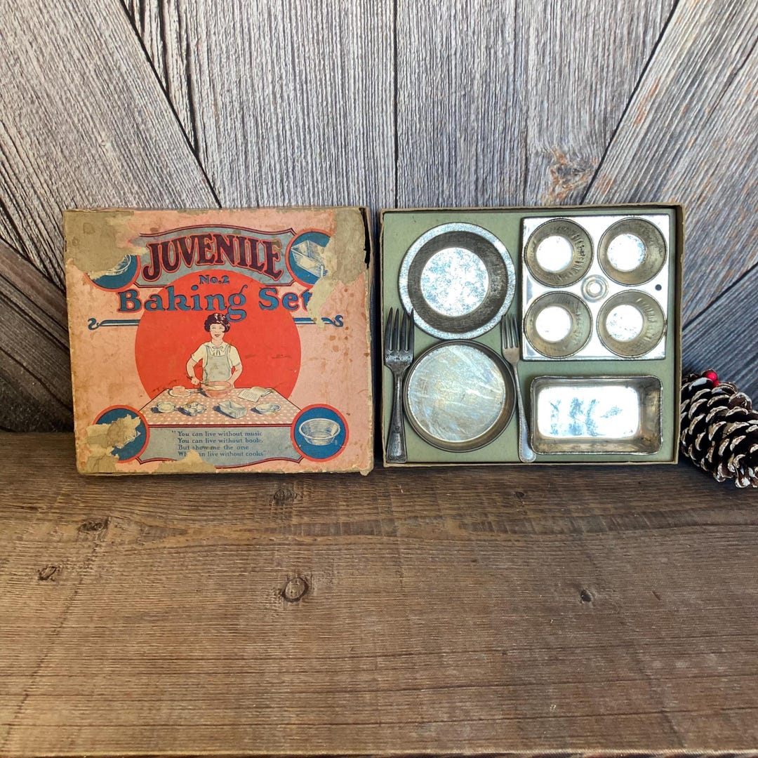 Vintage Juvenile Baking Set, 1930's Metal Kids Toy Baking Supplies ...