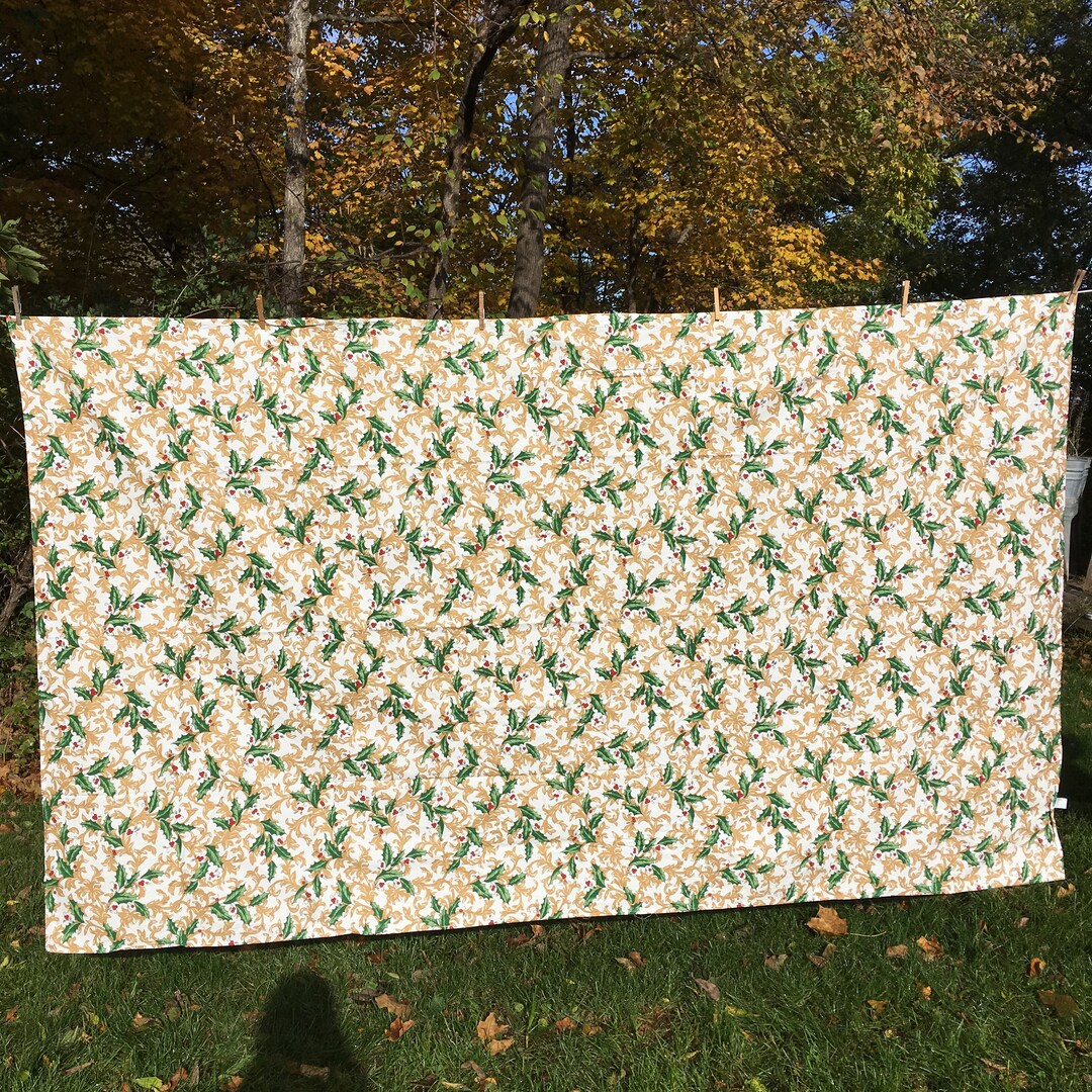 Vintage Christmas Tablecloth LARGE Gold Holly Leaves Avon - Etsy