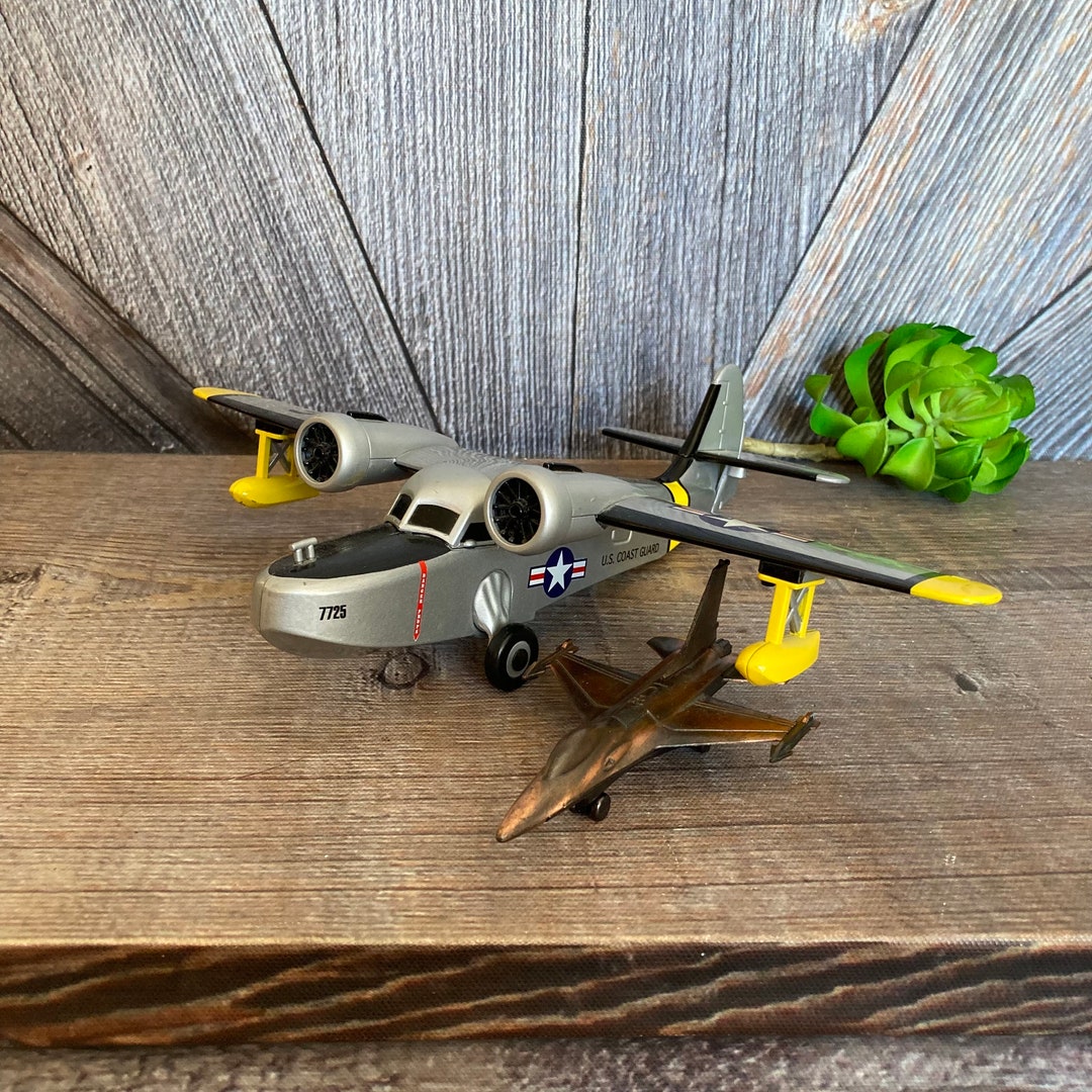 2 Vintage Model Planes, USCG US Coast Guard 7725 Gearbox 10 Inch Heavy ...