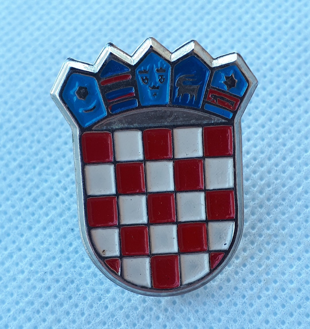 Croatian Army, UNOFFICIAL INSIGNIAS 1990s, War Time, Croatian Coat of ...