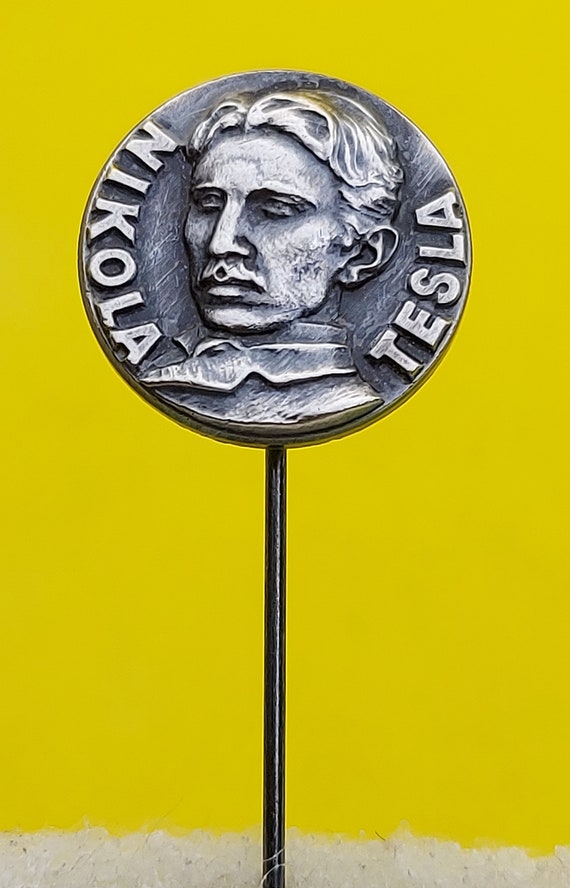 NIKOLA TESLA - famous inventor, vintage pin badge rad… - Gem