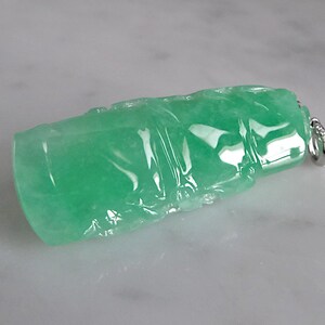 Translucent Carved Jadeite Jade Pendant 18k Vintage - Etsy