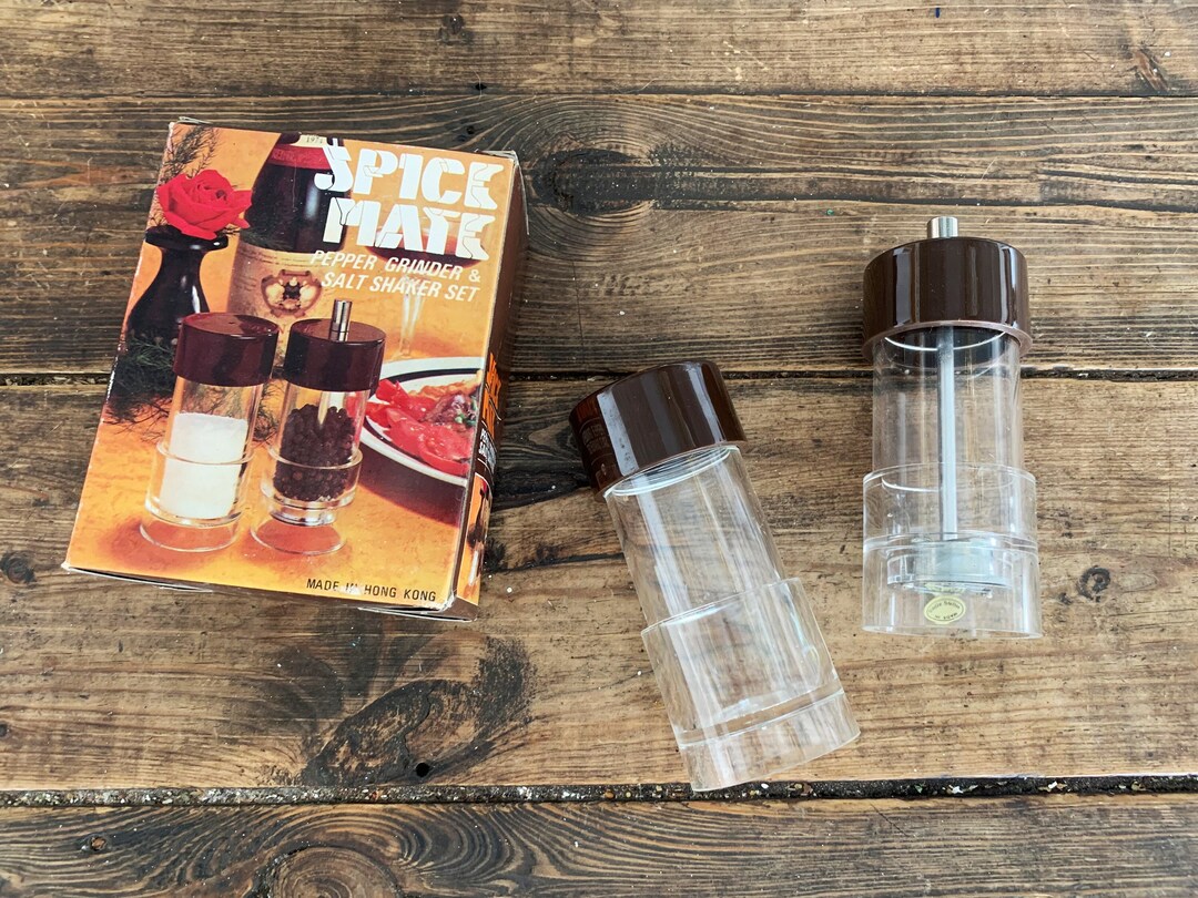 Retro "spice Mate" UK Pepper Grinder and Salt Shaker Set Vintage Hard ...