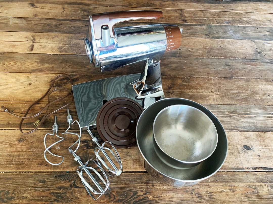 Vintage Sunbeam Mixmaster 350 12 Speed Stand Mixer Retro Chrome Kitchen ...