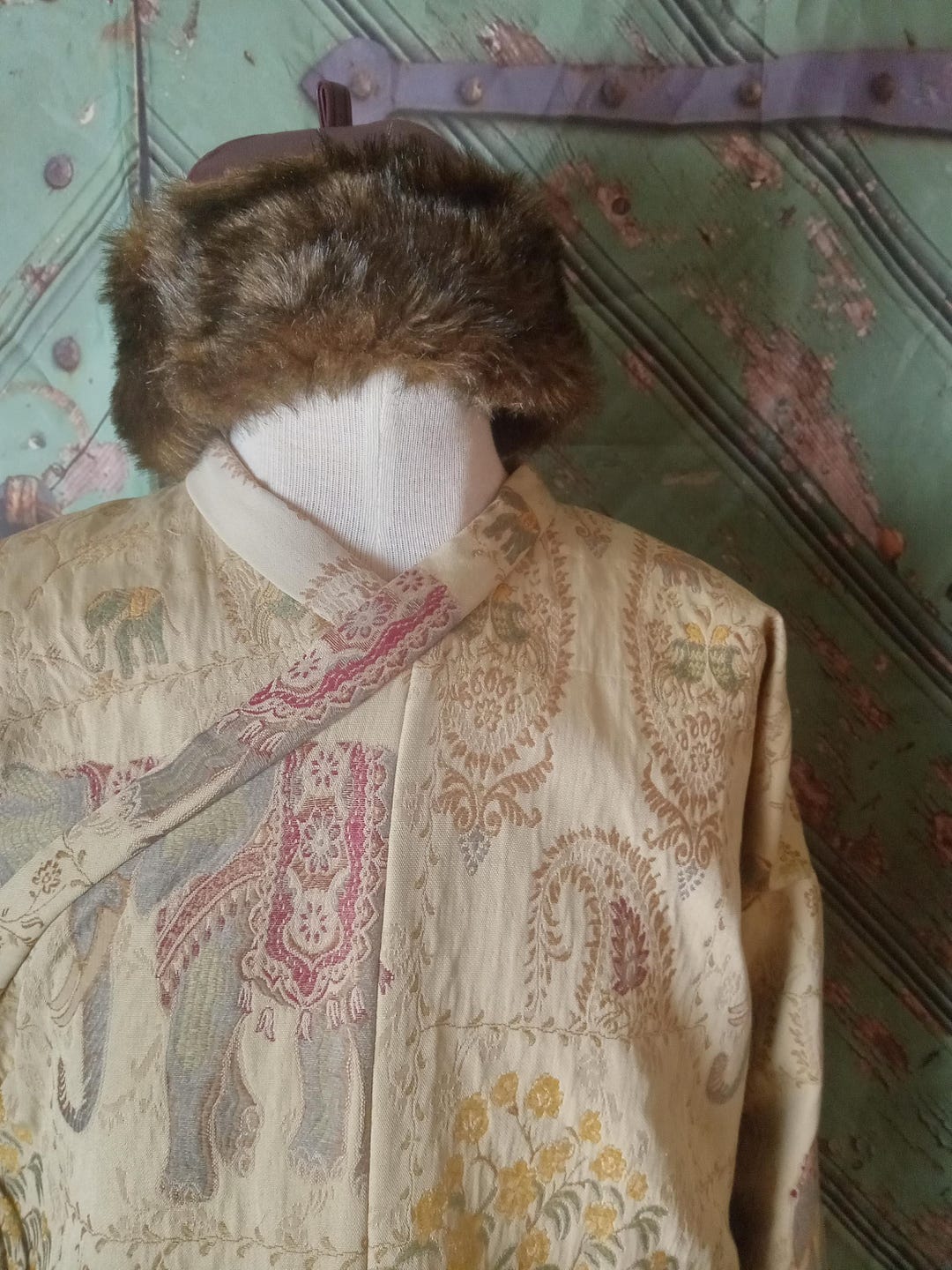 XXL Warrior Costume: Faux Fur Hat & Lined Coat (chest 52", Waist 48 ...