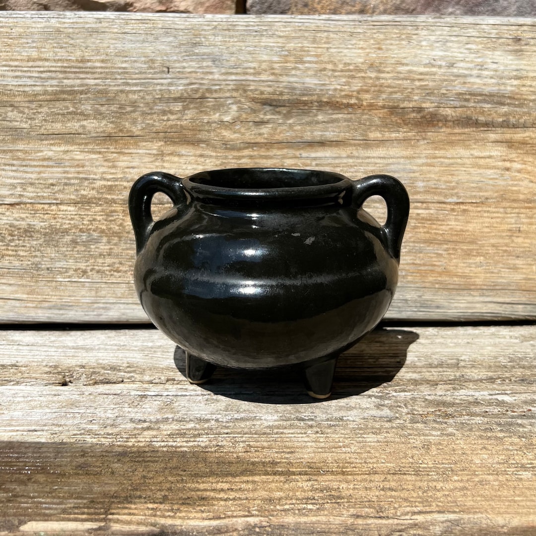 Robinson Ransbottom Pottery Company Rrpco Black Three Legged Cauldron ...