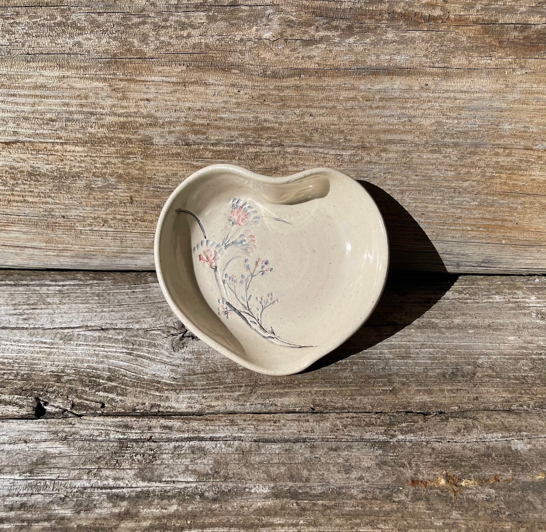 DK Mcbride Studio Pottery White Heart Shaped Trinket Dish With Incised ...