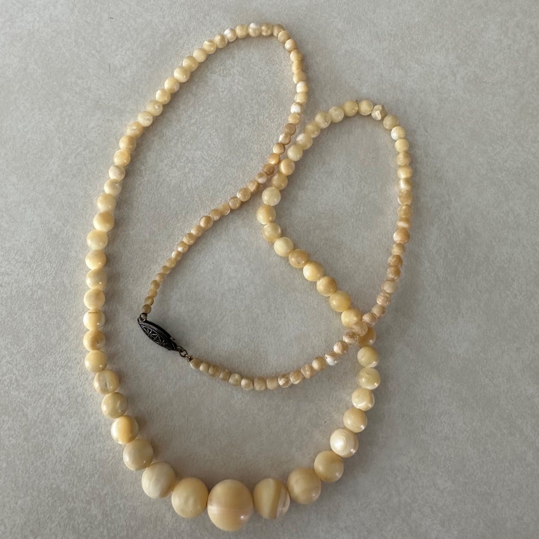 Antique 1900s 1920s Balamut Mother of Pearl Graduated Beaded Necklace ...