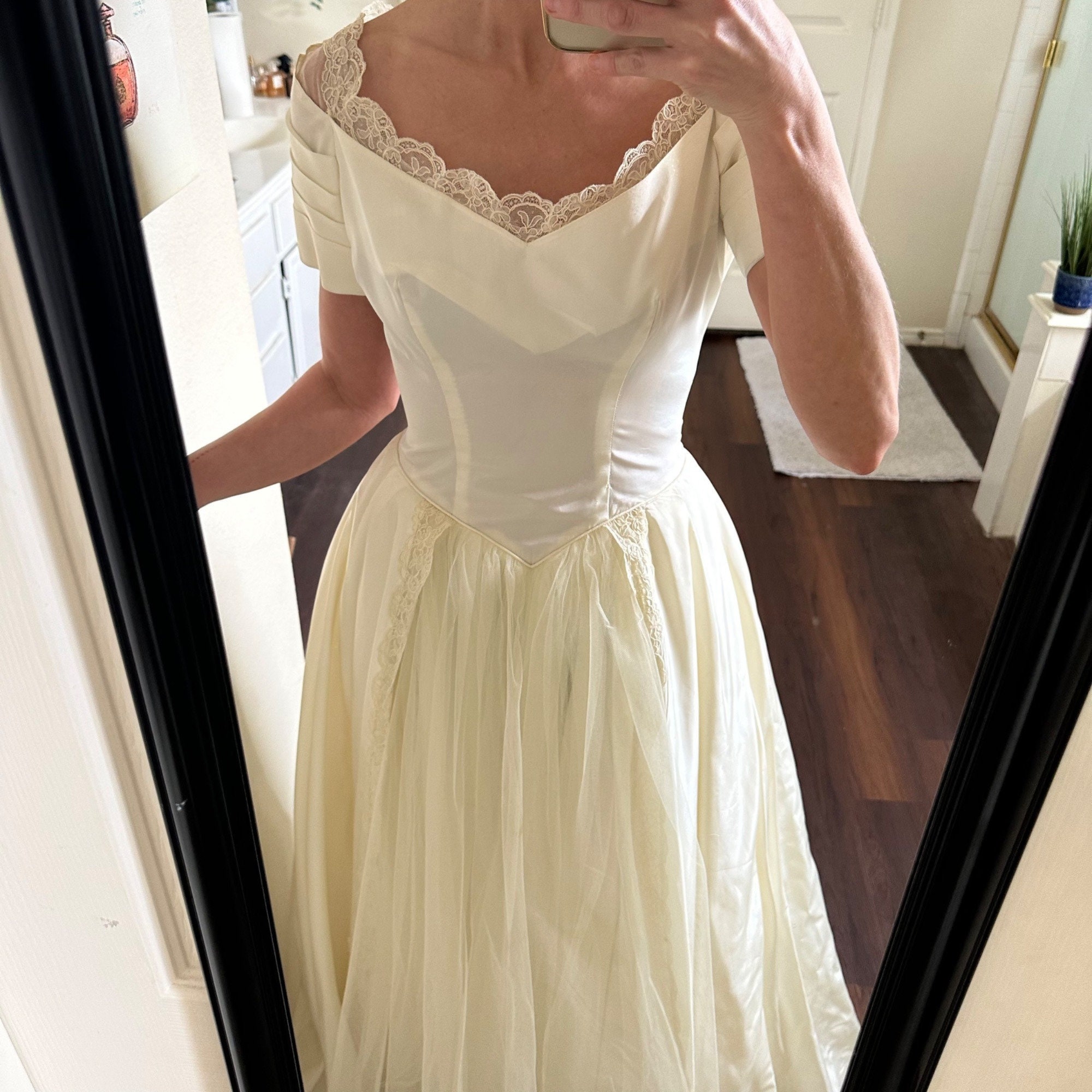 Marie of Pandora Vintage 1950s White Ivory Short Sleeve A-line Wedding ...