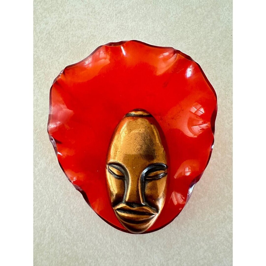 Elzac Vintage 1940s Victim of Fashion Red Lucite Copper Face Mask ...