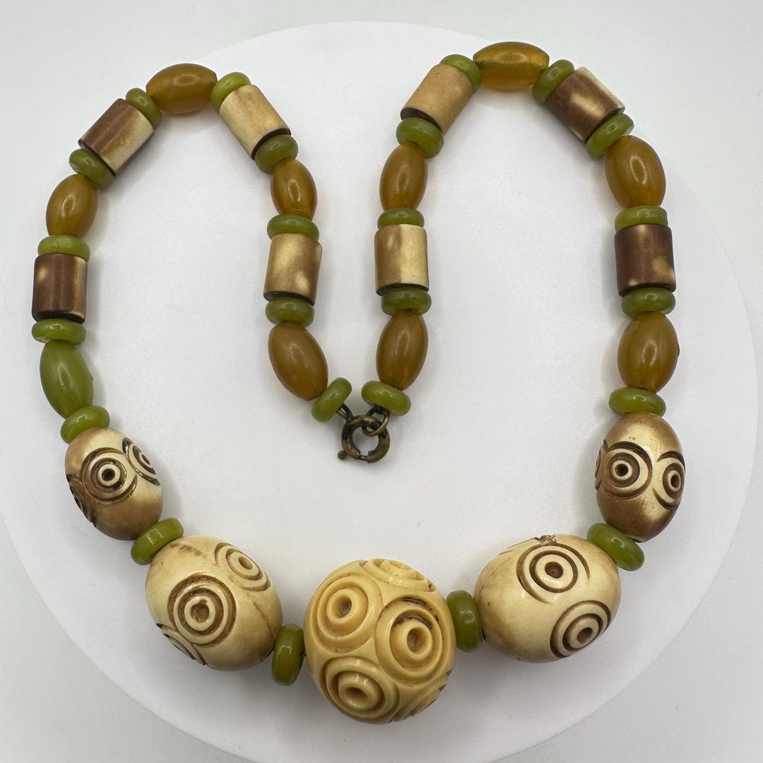 Antique Art Deco Green Butterscotch Cream Carved Celluloid Beads Beaded ...