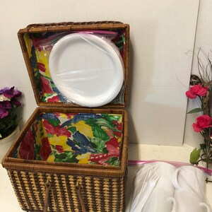 Vintage Range Rover. Vintage Picnic Basket .hey BOO BOO. How About a ...