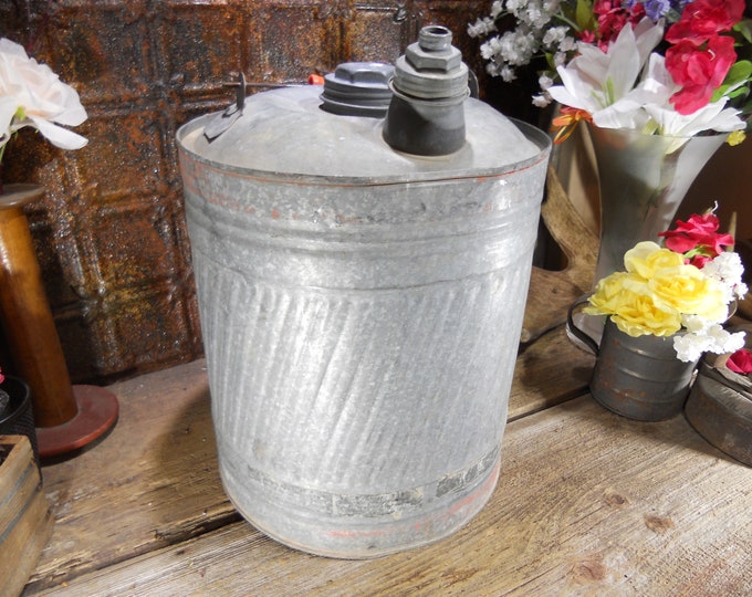 Vintage Gas Can - Etsy
