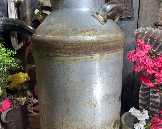 Vintage 10 Gallon Milk Can Syrup Bucket.... Farm Salvage. Garden ...