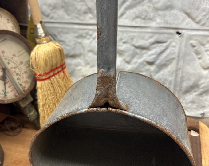 Vintage Graniteware Farmhouse Metal Dust Pan, Straight From the Farm - Etsy