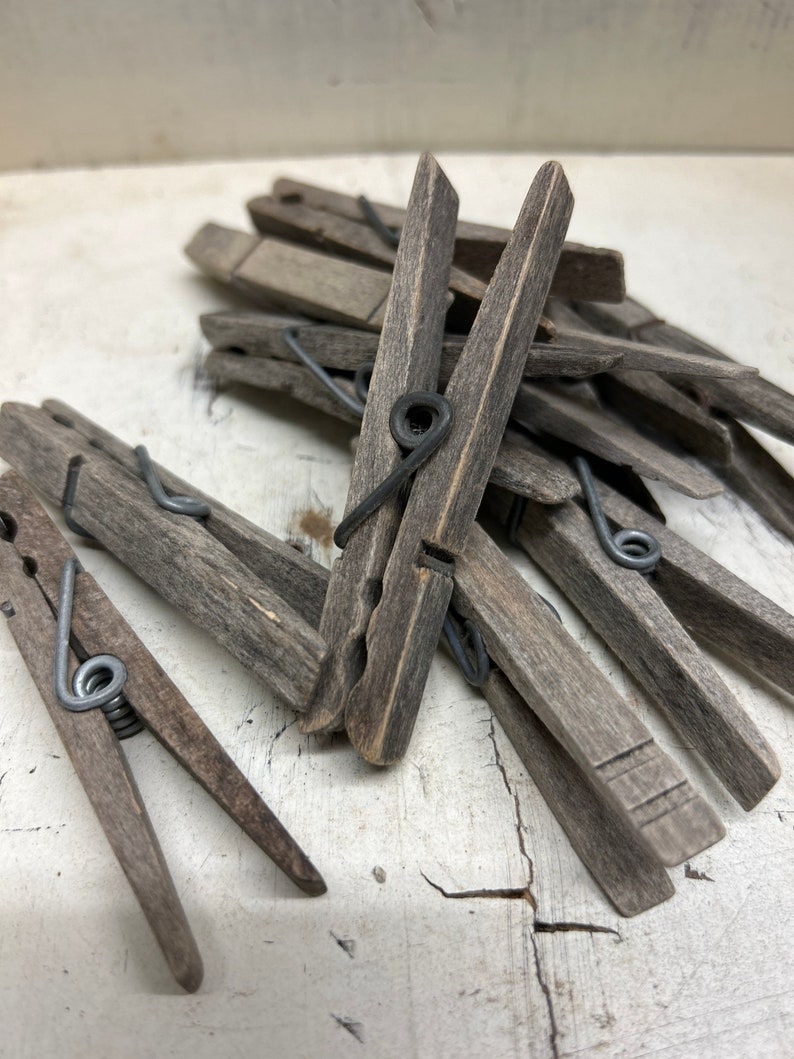 12 Vintage Wood Spring Loaded Clothes Pins Vintage Laundry - Etsy