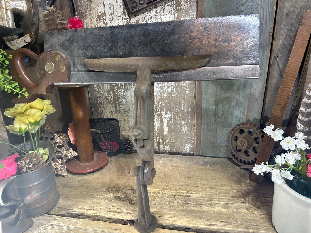 Vintage Saw Vise / Ice Saw, Handsaw . Great Saw Display - Etsy