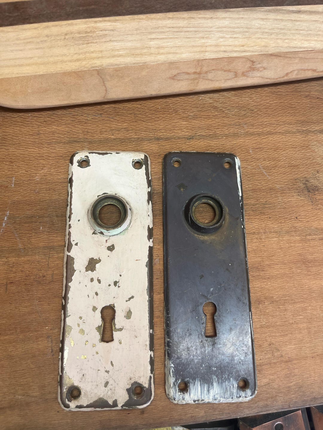 Victorian Authentic Metal Base Plates Door Knob, Door Handles Back ...