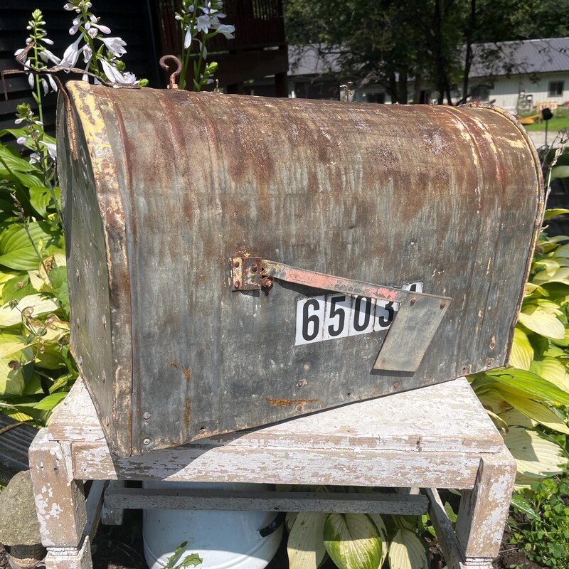 Vintage Mailbox - Etsy