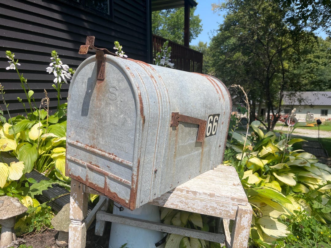 Vintage Large Galvanize Farm House Mailbox - Etsy