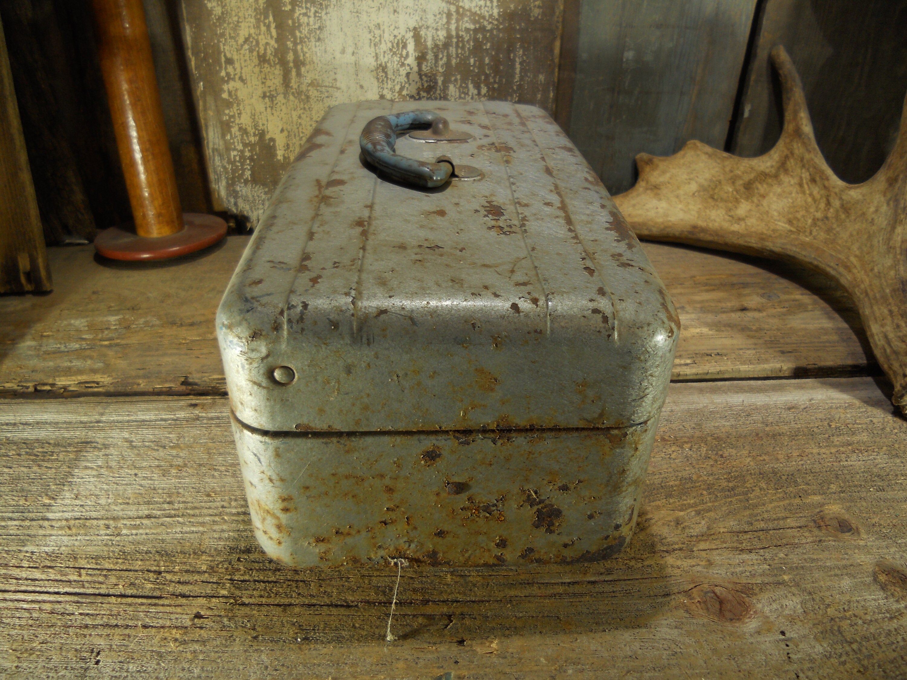 Vintage Metal Tackle Box. Union Watertite..money Box - Etsy