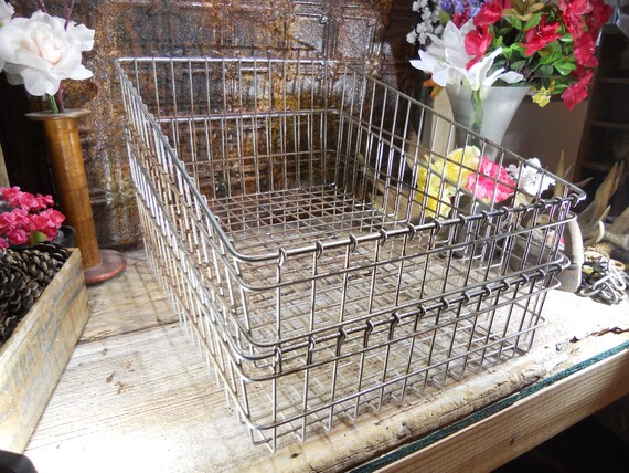 Home & Living crates Vintage Wire storage,2 baskets Fresh from the farm ...