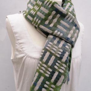 A Beautiful Warm, Light and Lofty Handwoven Scarf in 100% Lambswool ...