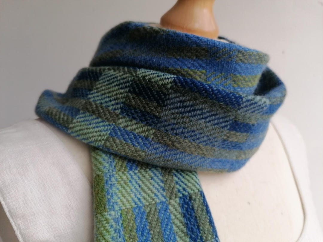 A Very Warm and Lofty Scarf in 100% Lambswool. Suitable for Both Men ...