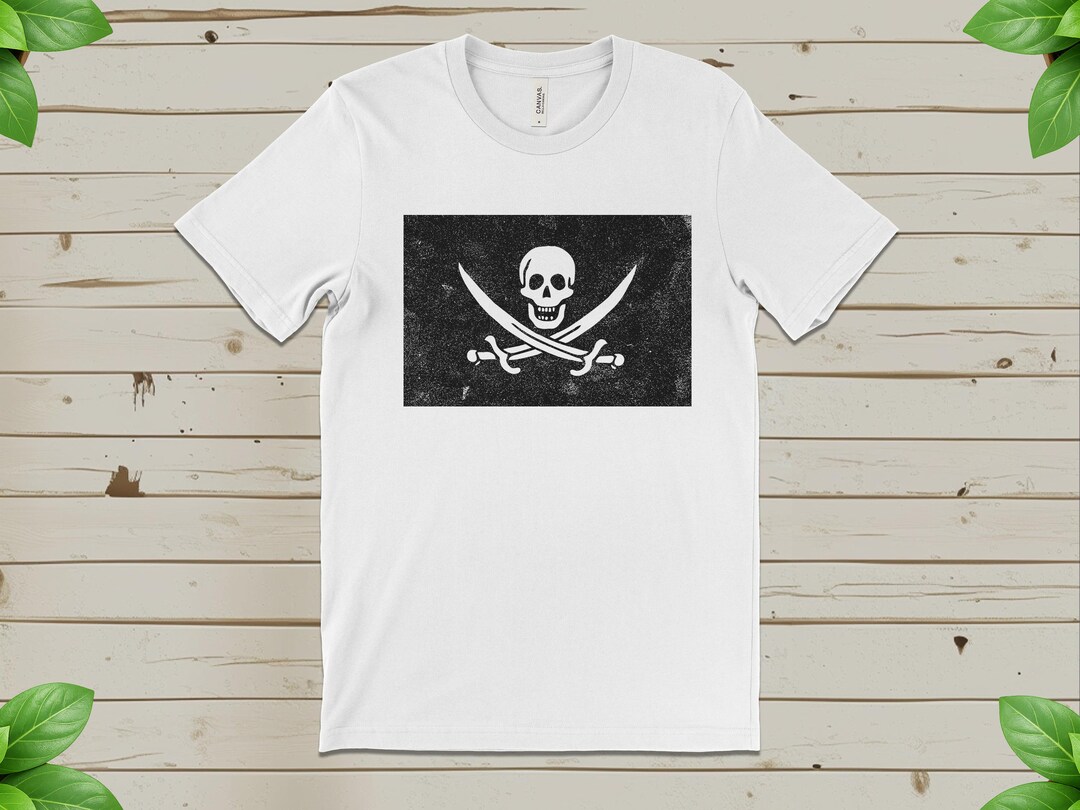 Pirate Flag T-shirt, Unisex Jolly Roger Tee, Distressed Skull and ...