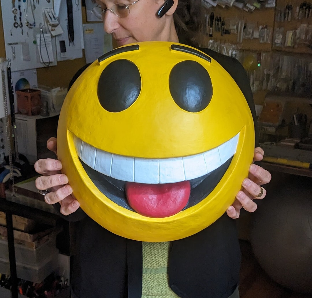 Emoji Happy Face Wall Art Sculpture, Emoji Art, Celebrity Wall Art ...