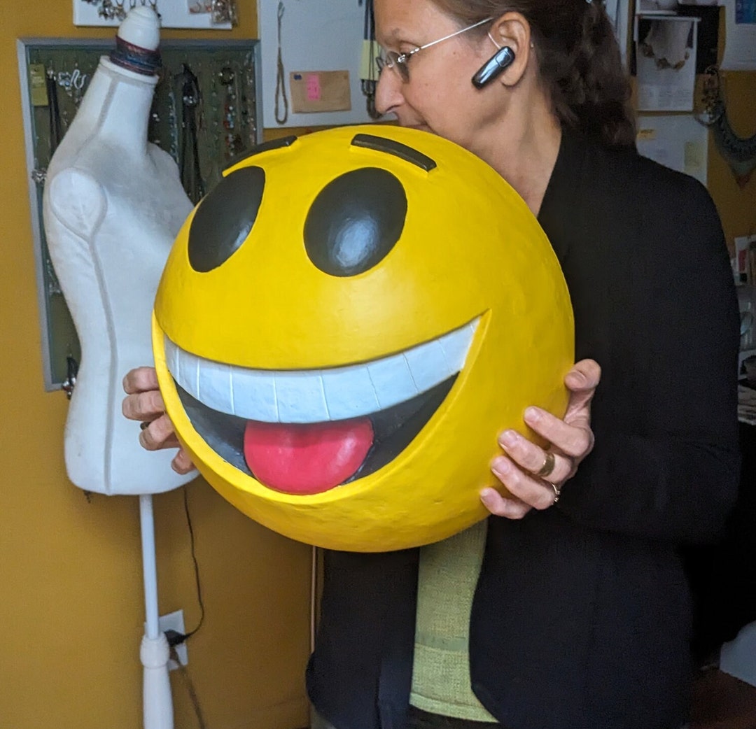 Emoji Happy Face Wall Art Sculpture, Emoji Art, Celebrity Wall Art ...