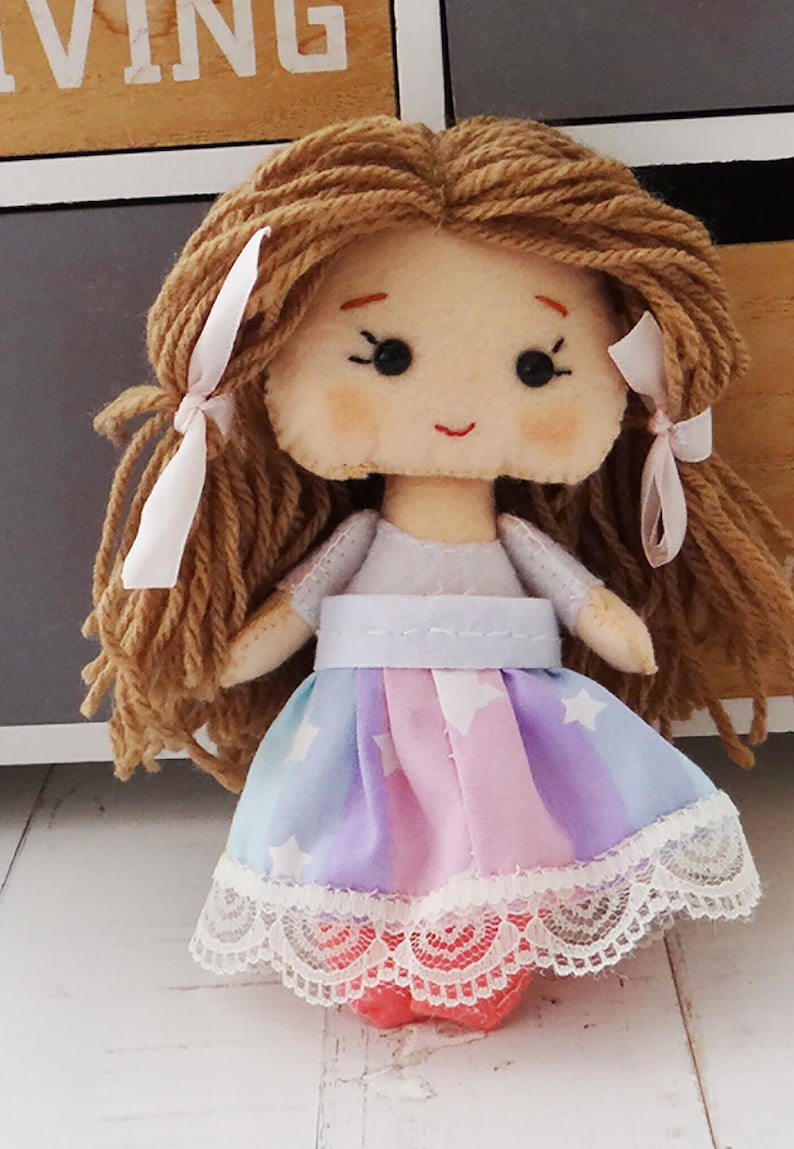 DIY Mini Felt Doll Sewing Pattern, Tiny Dress up Sewing Doll Template ...