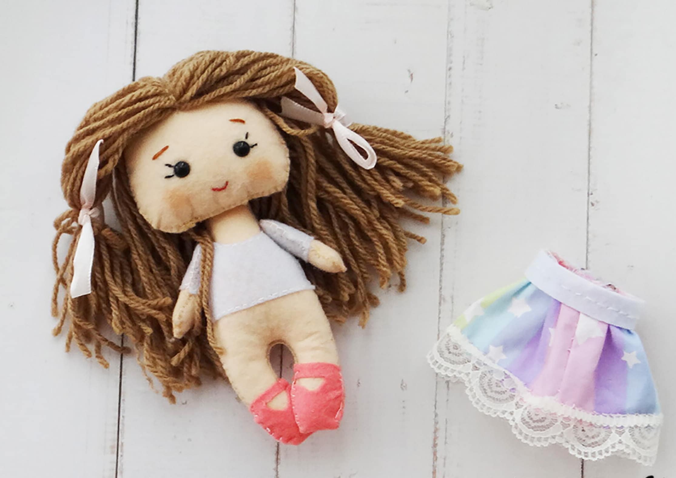 DIY Mini Felt Doll Sewing Pattern, Tiny Dress up Sewing Doll Template ...