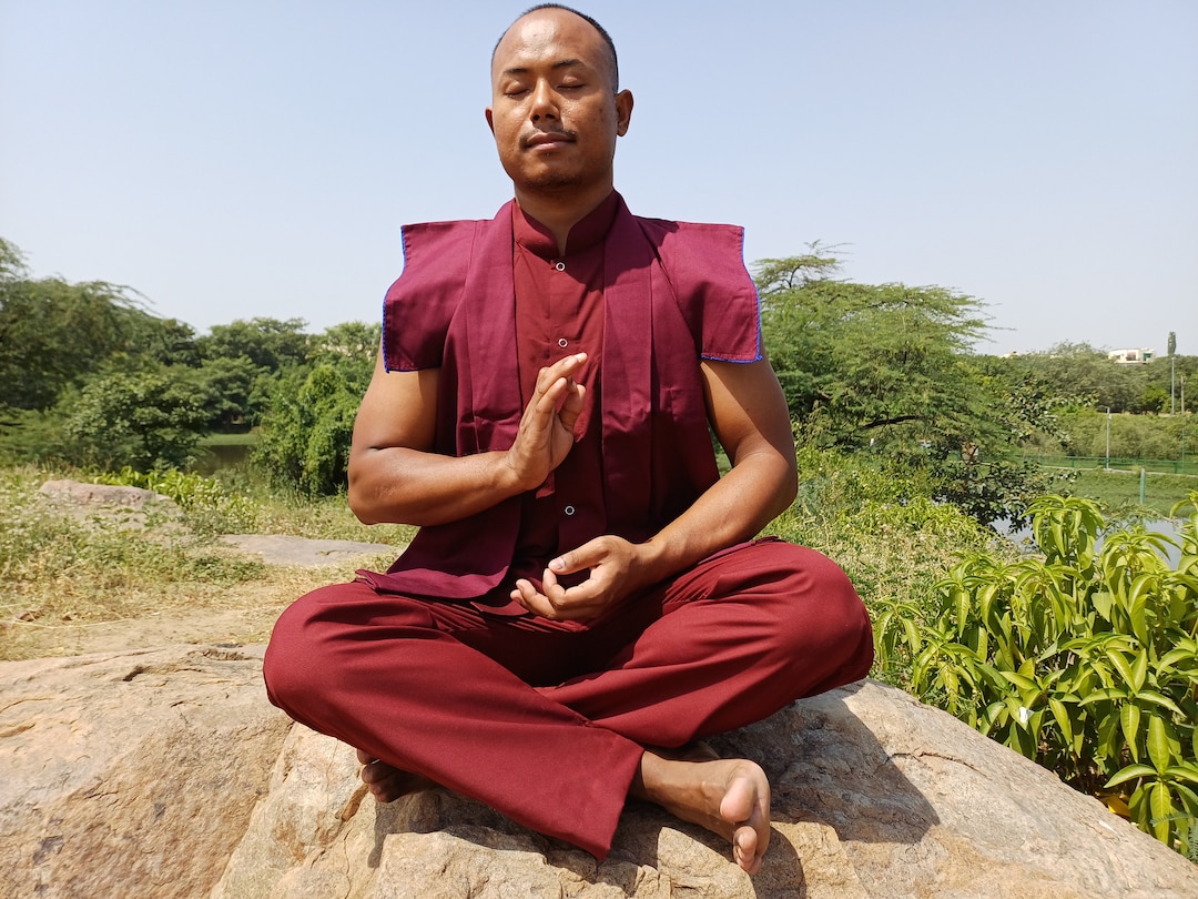 Tibetan Buddhist Monk Dhonka,buddhist Monk Jacket,monastry Style ...