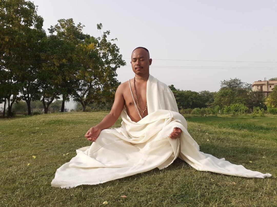 TAPASHYA X-large Handwoven White Pure Himalayan Sheep Wool Meditation ...