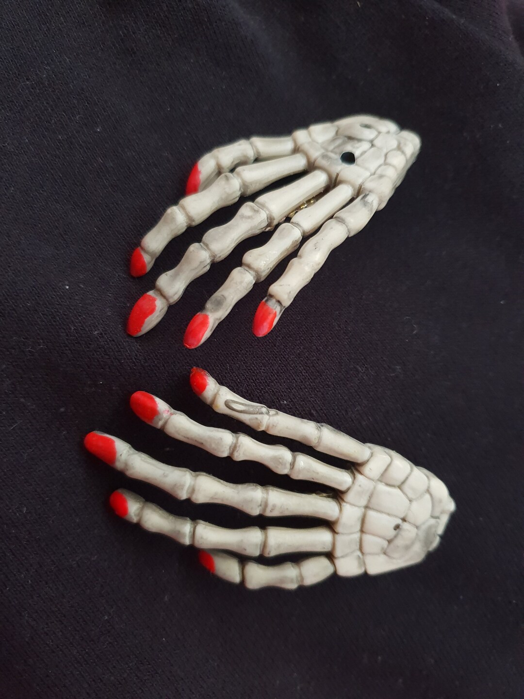 IN STOCK Skeleton Hands Bones Hair Clip Brooch Red Fingernails UV ...