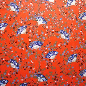 Japanese Paper Yuzen fans Ōgi and Delicate Flowers. Blue, Green, White and Gold on Red ...