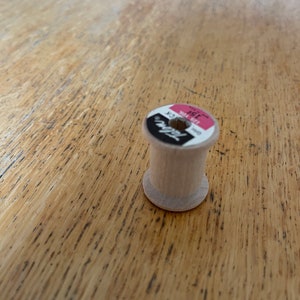 30 Vintage Thread Spools - Etsy