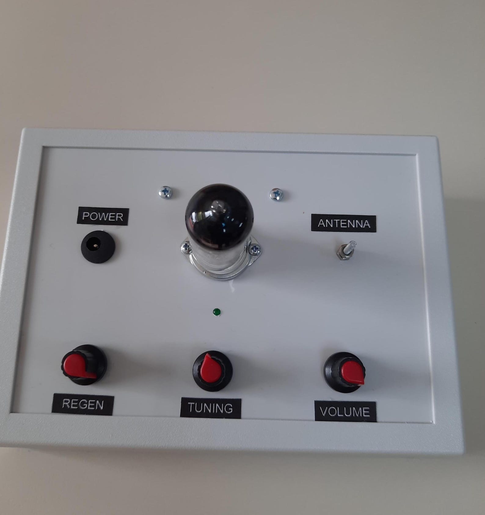 A 1T4 Tube Shortwave Regen Radio Crystal Clear - Etsy