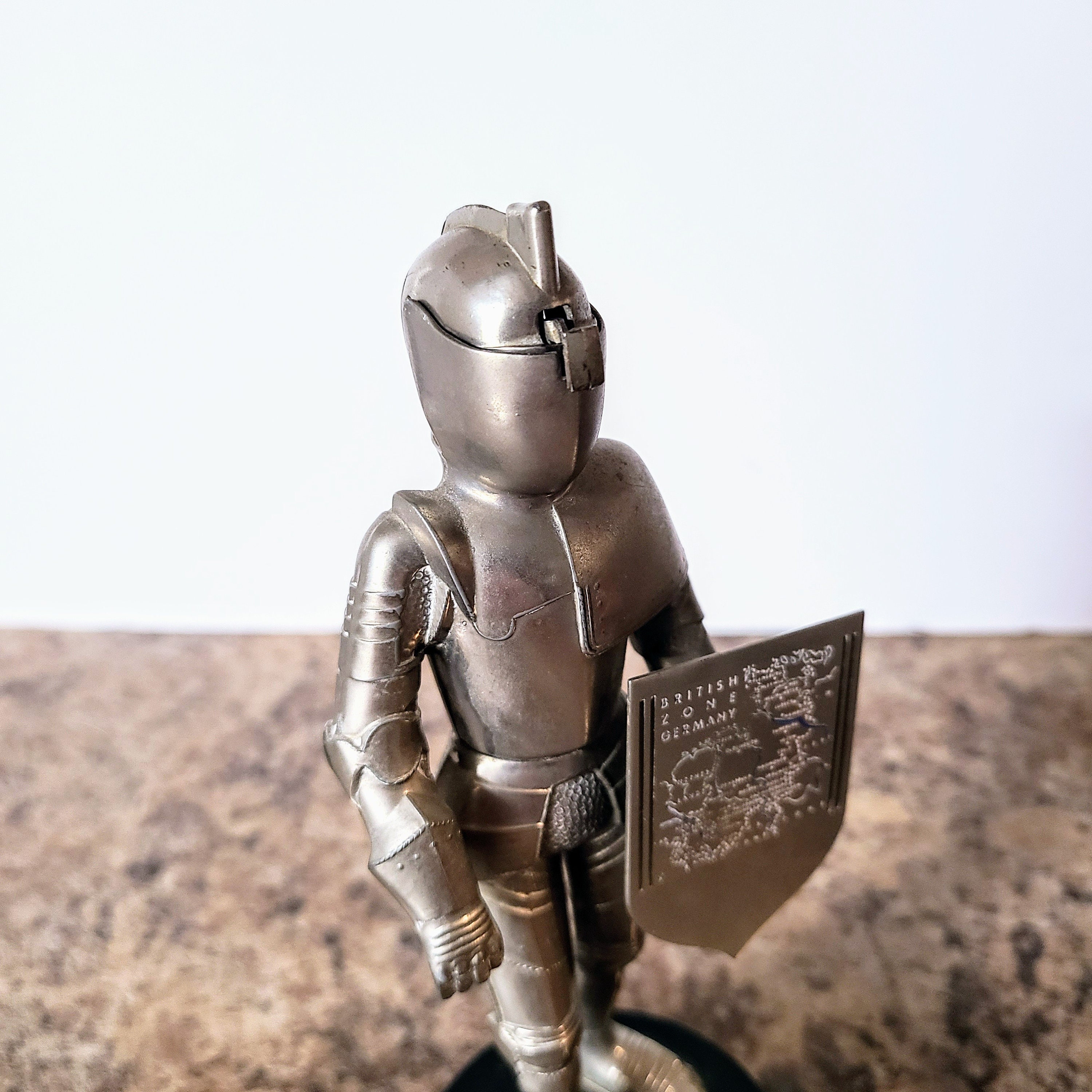 1940s WW2 Standing Knight Musical Lighter British Zone - Etsy UK