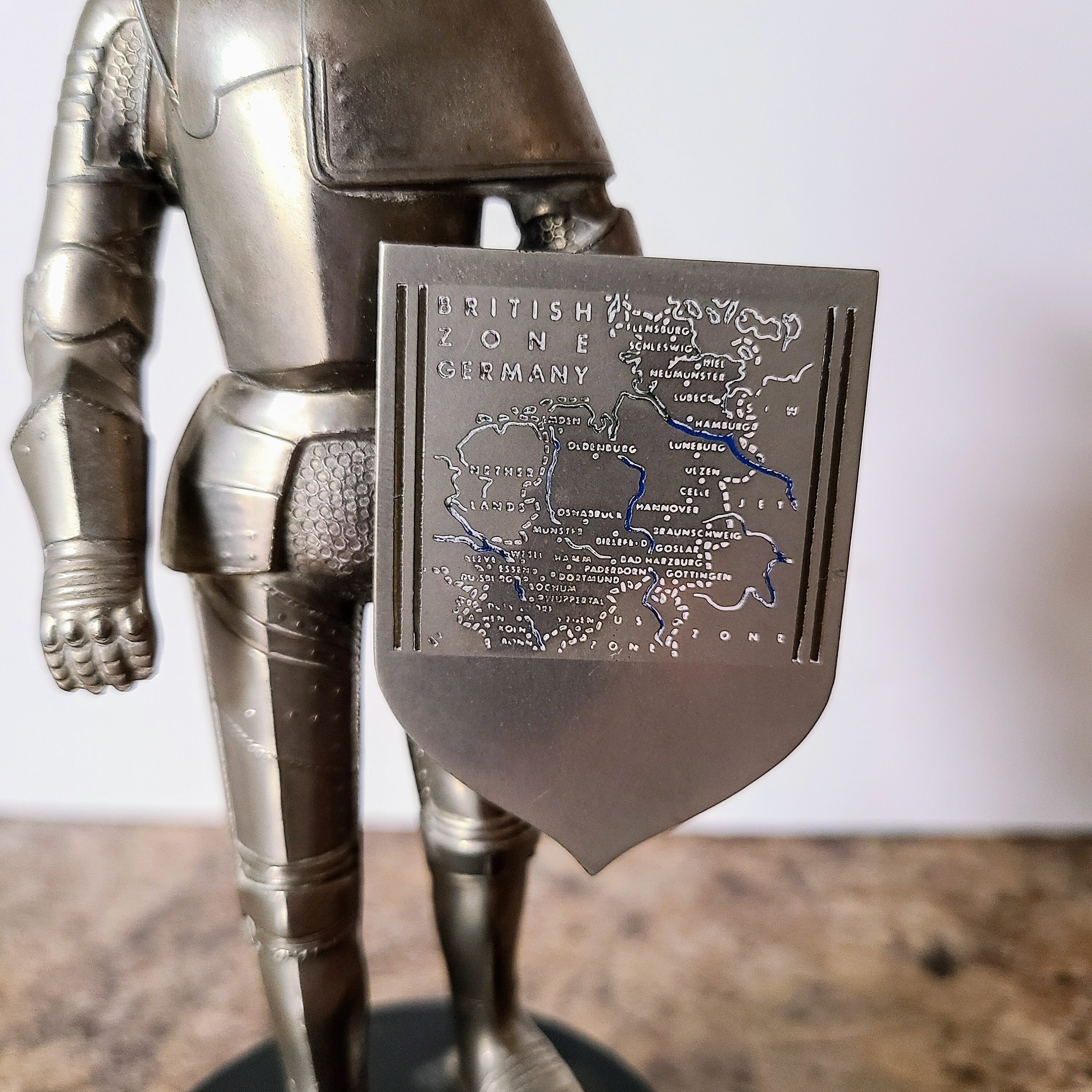 1940s WW2 Standing Knight Musical Lighter British Zone - Etsy UK