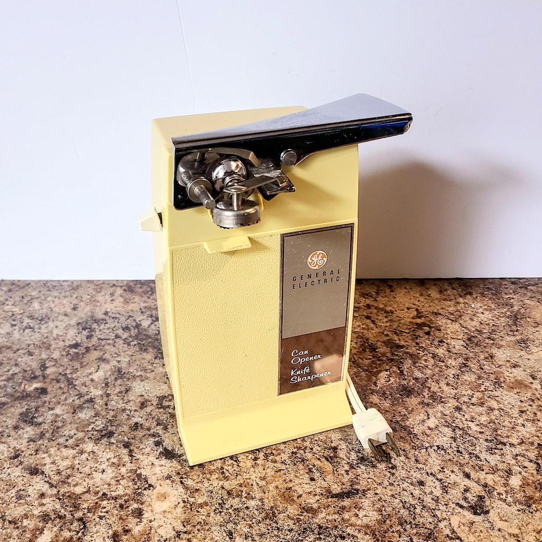 Vintage 1970s General Electric Can Opener & Knife Sharpener, Canadian ...