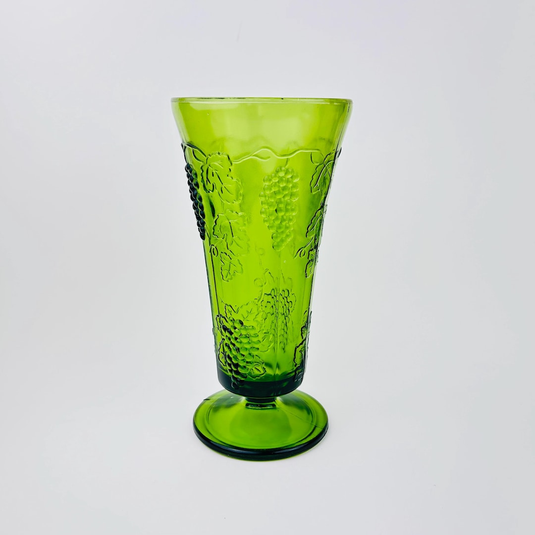 Vintage Indiana Glass Green Vase: Colony Harvest Grapevine Pattern - Etsy