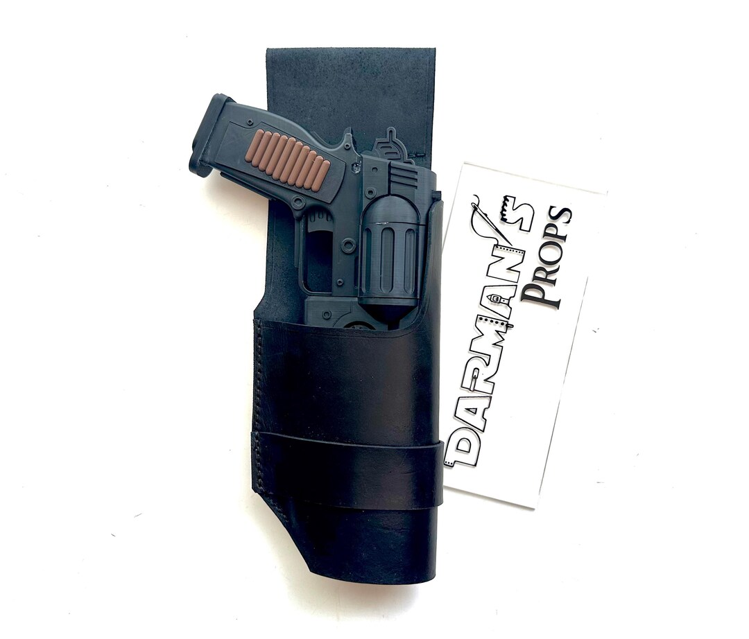 Fallout Brotherhood of Steel Squire 10mm Revolver on the Belt Holster ...