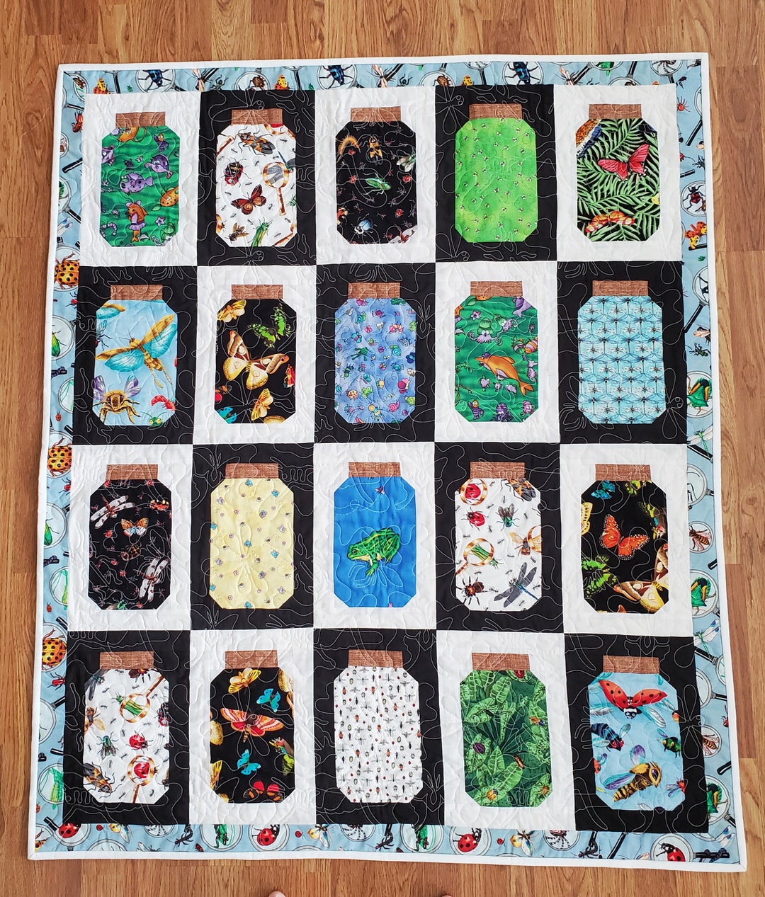 Bugs in Jars Quilt - Etsy