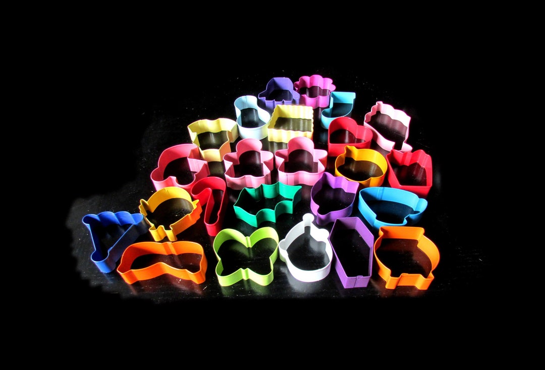 Big Lot Set of 24 Metal Cookie Cutters Multiple Shapes .75x3x5
